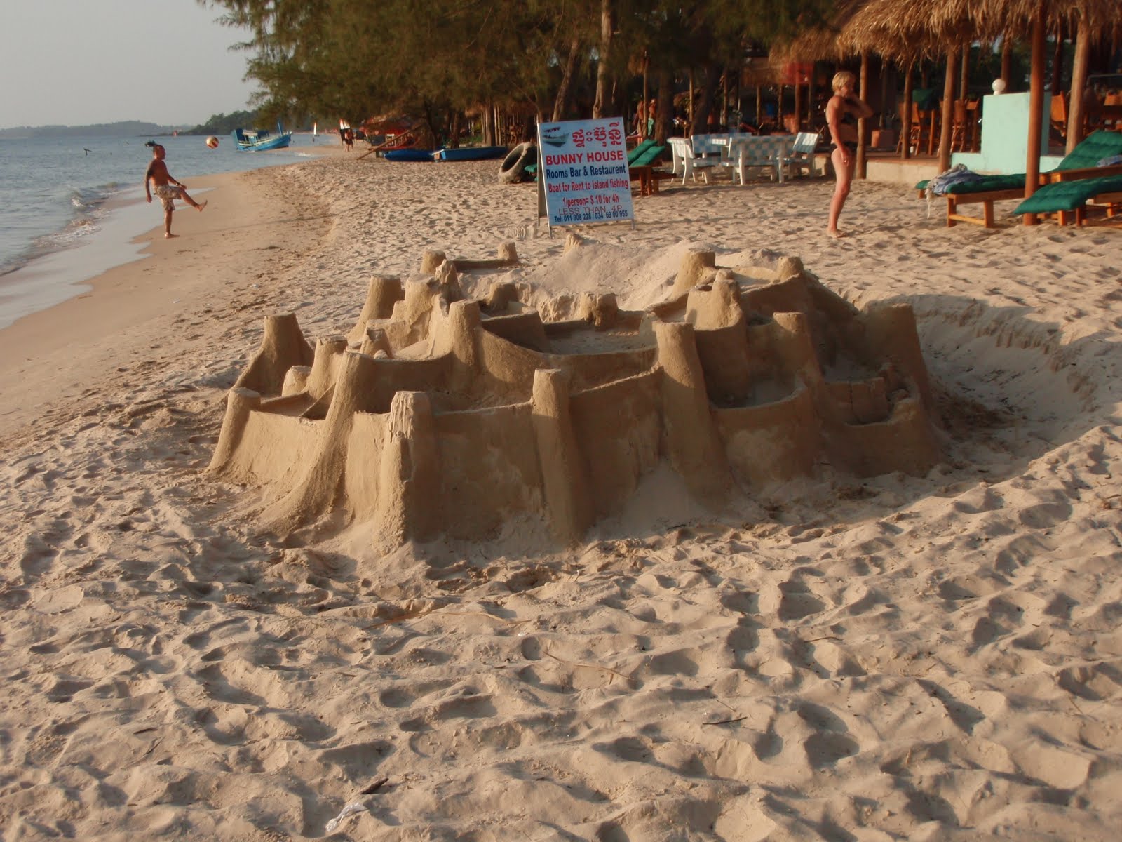 The Look Bar and Restaurant, Victory Hill - Sihanoukville - Cambodia ...