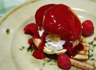 Dragon's Kitchen: Profiteroles with Vanilla Bean Ice Cream & Raspberry ...
