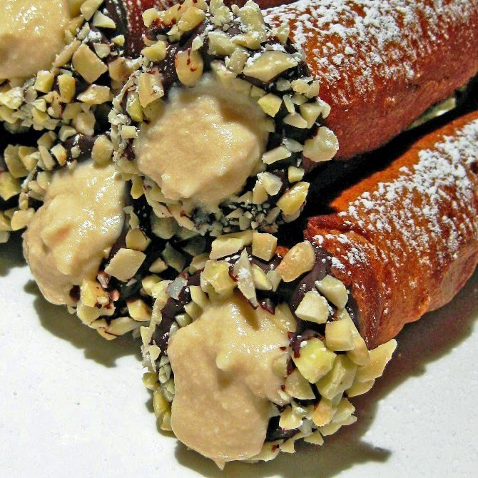 Dragon's Kitchen: Cannoli