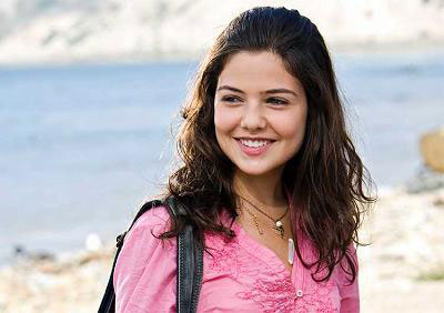 Famosos do Dia a Dia: Danielle Campbell