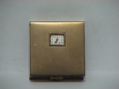 Antique Compacts, Collectibles and Crafts