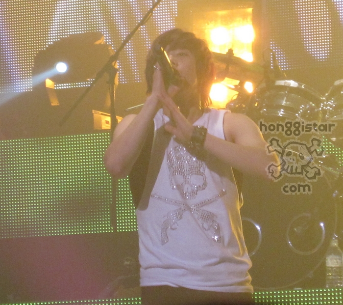 Daisy : Hong Ki pics [101107 Beautiful Journey Concert]