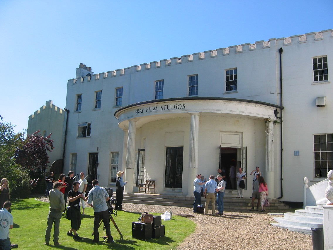 Hammer and Beyond: Save the Bray studios!!!!