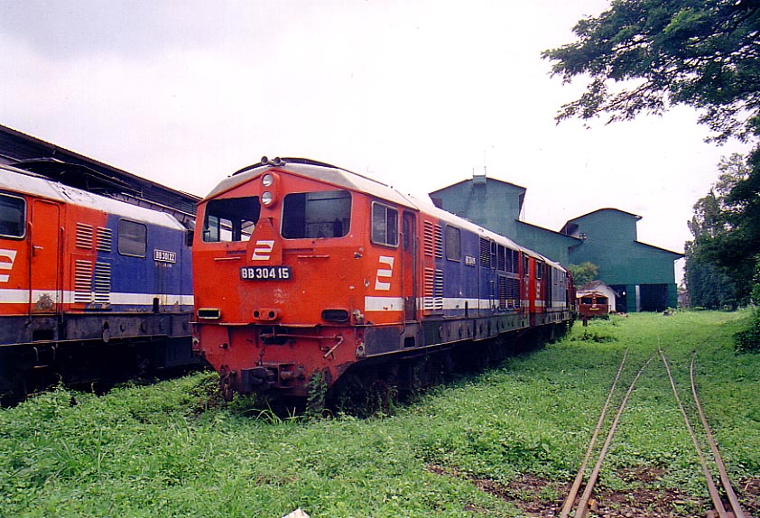 Raditya Faiz Octaviana: LOKOMOTIF BB 304 15