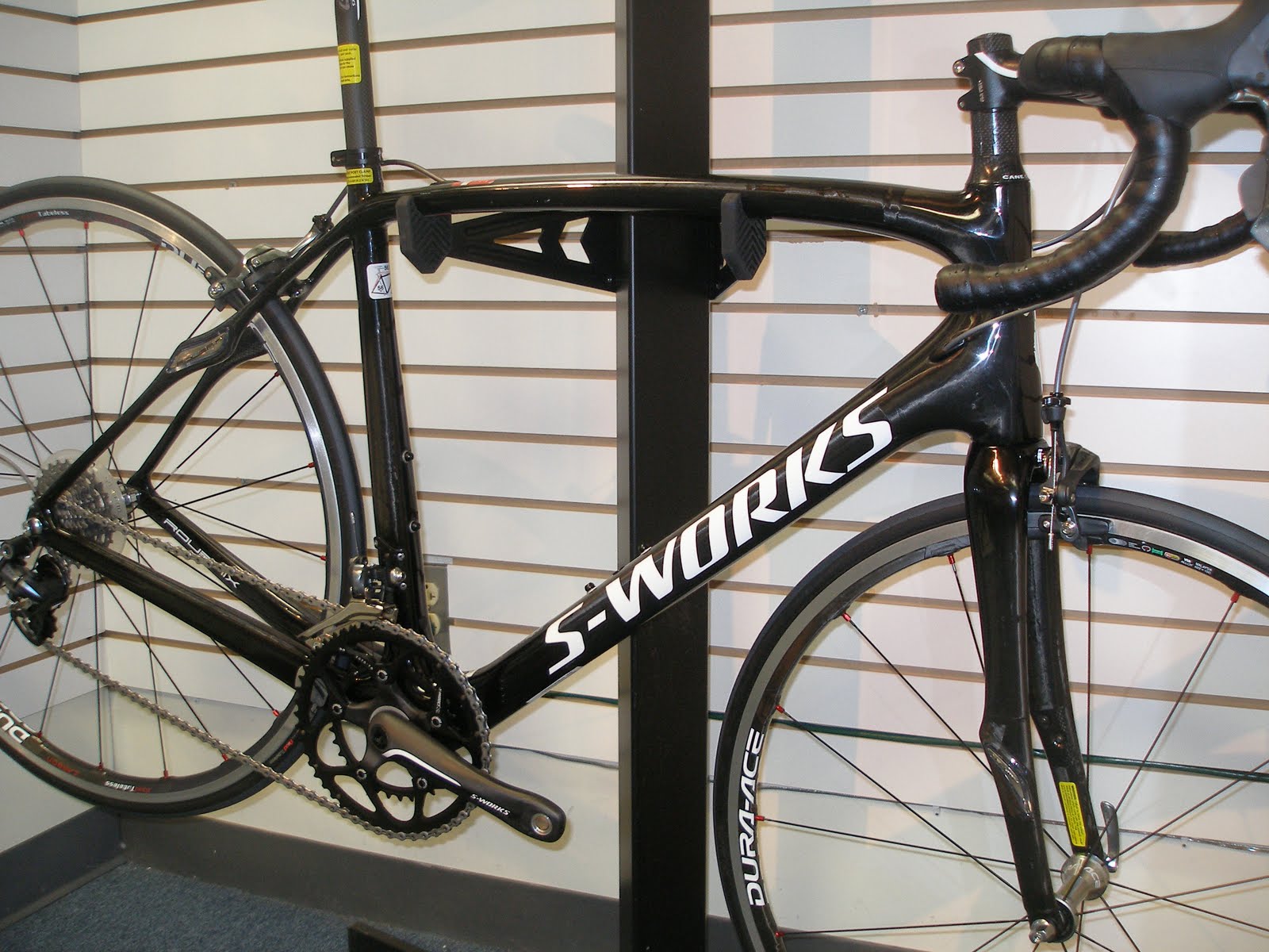 Cycle Loft's Bicycle Blog: Just in... S-Works Roubaix SL3 and S-Works Amira