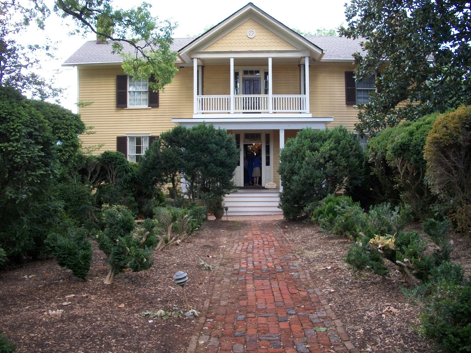 MONDAY MOMENTS: Ashlawn Home of James Monroe