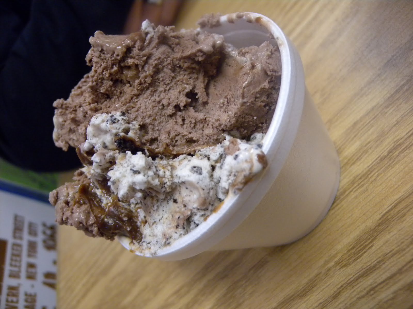 Max & Mina's Ice Cream : Out of this World Flavors