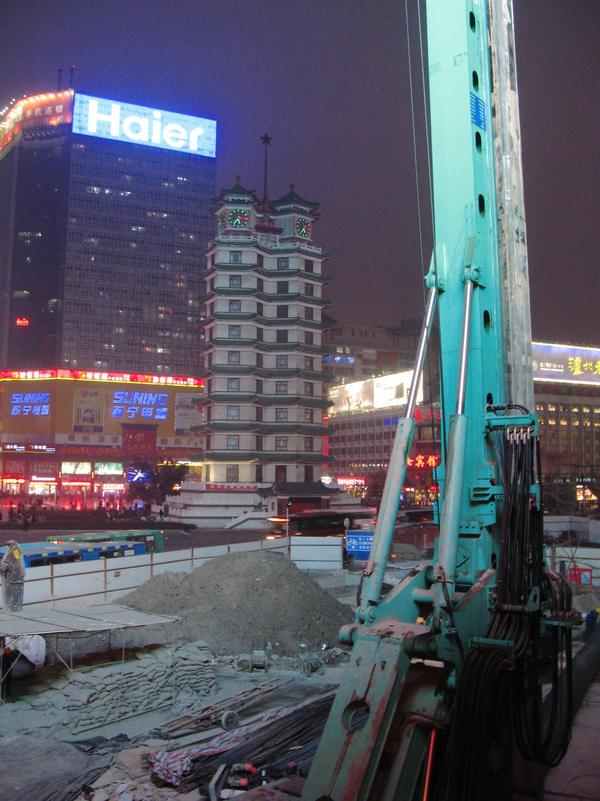 Zhengzhou daily Photo: ER-QI Clock Tower,with a cantilever