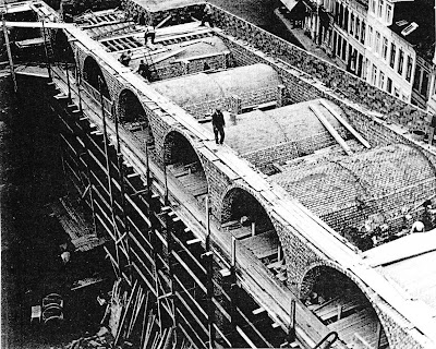 KRUGERPLEIN & PEPERBUS: Tongewelf