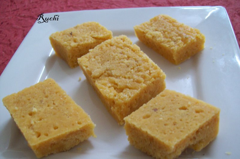 Ruchi: Maida-Besan Burfi