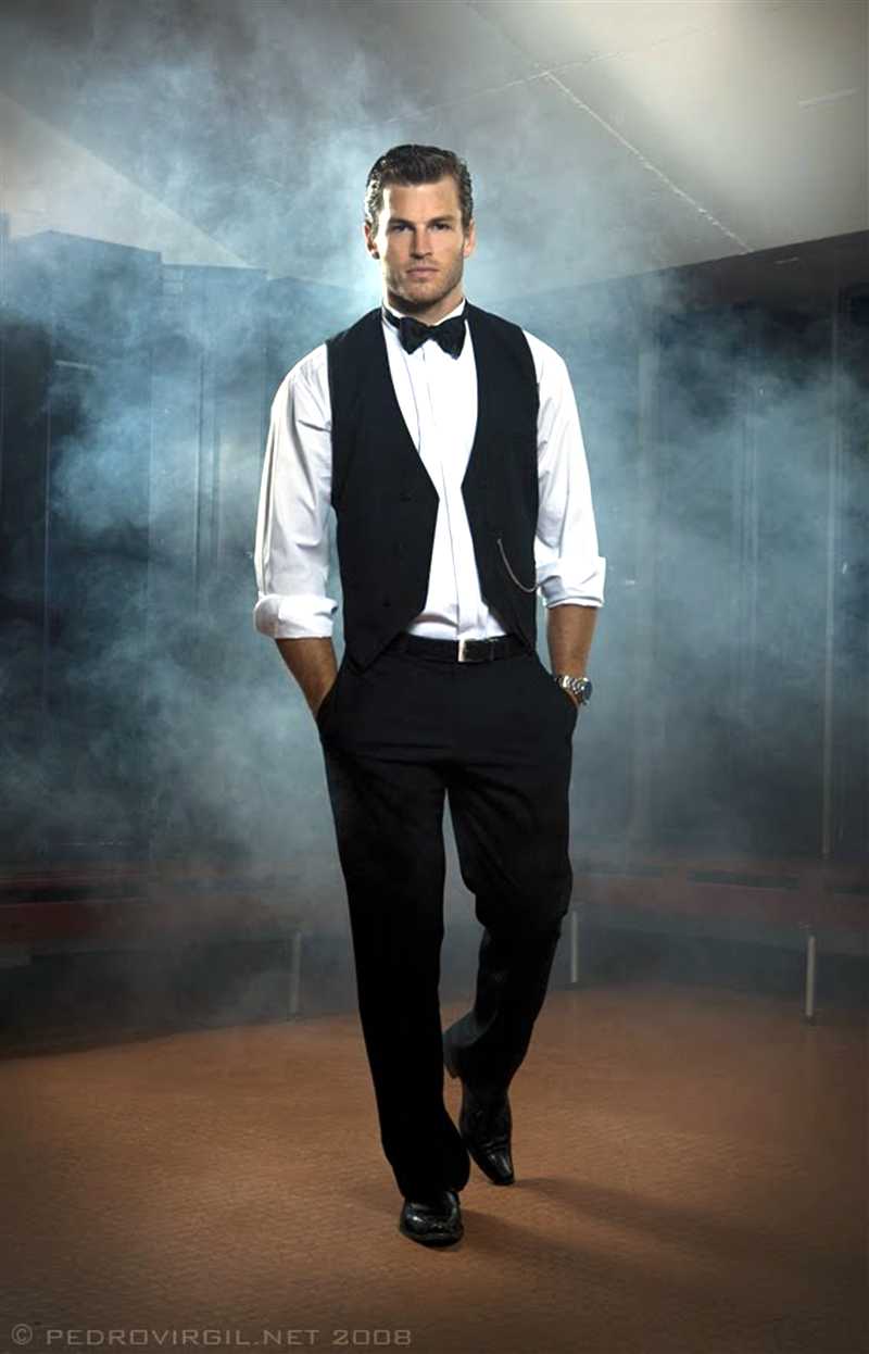 Bare Males that Excite Me: David Williams