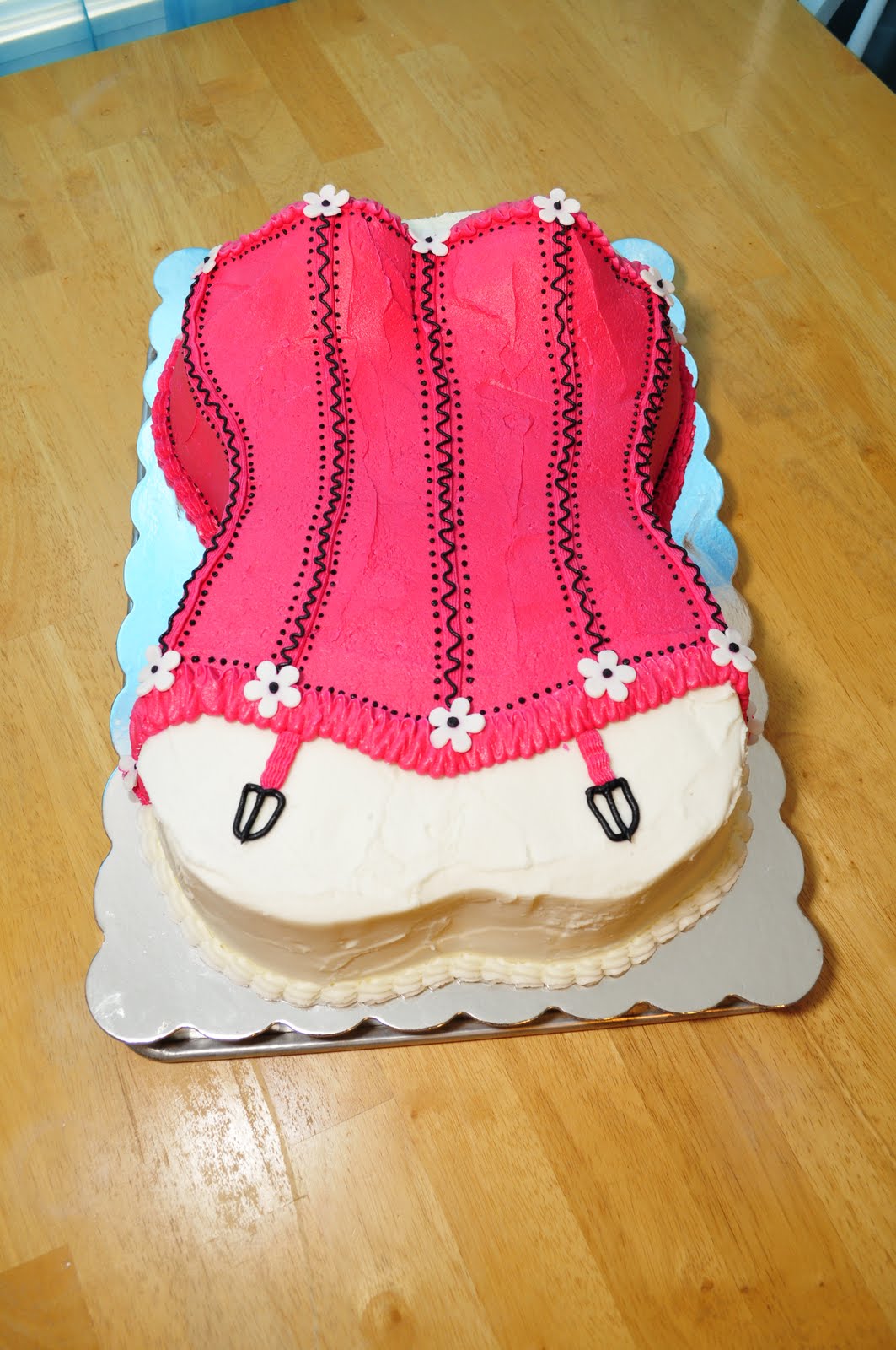 Lindsay's Custom Cakes: Bridal Shower Corset Cake
