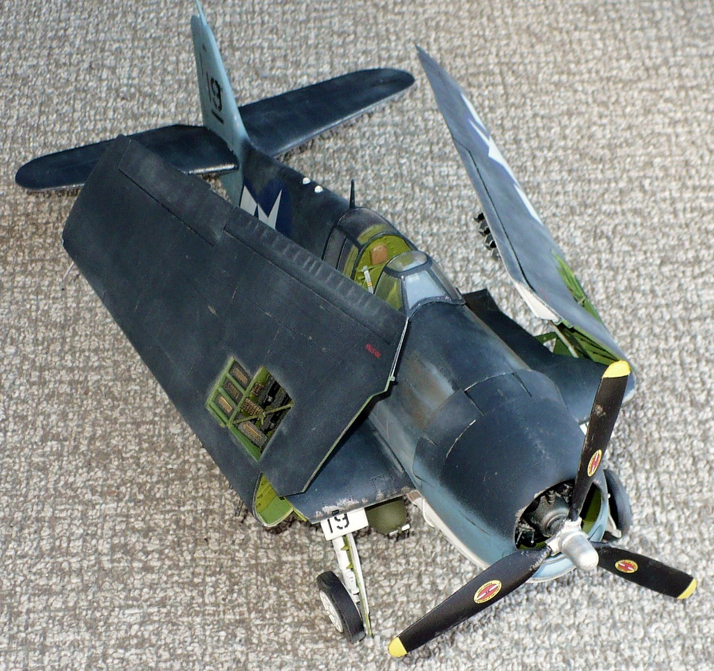 The Great Canadian Model Builders Web Page!: F6F Hellcat.