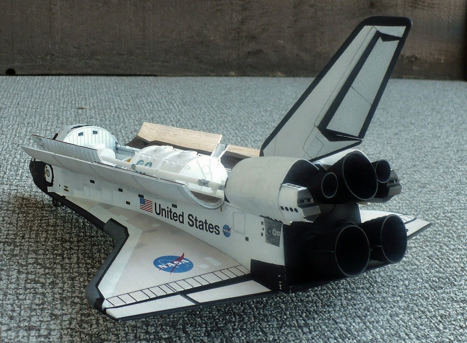 The Great Canadian Model Builders Web Page!: Space Shuttle Discovery
