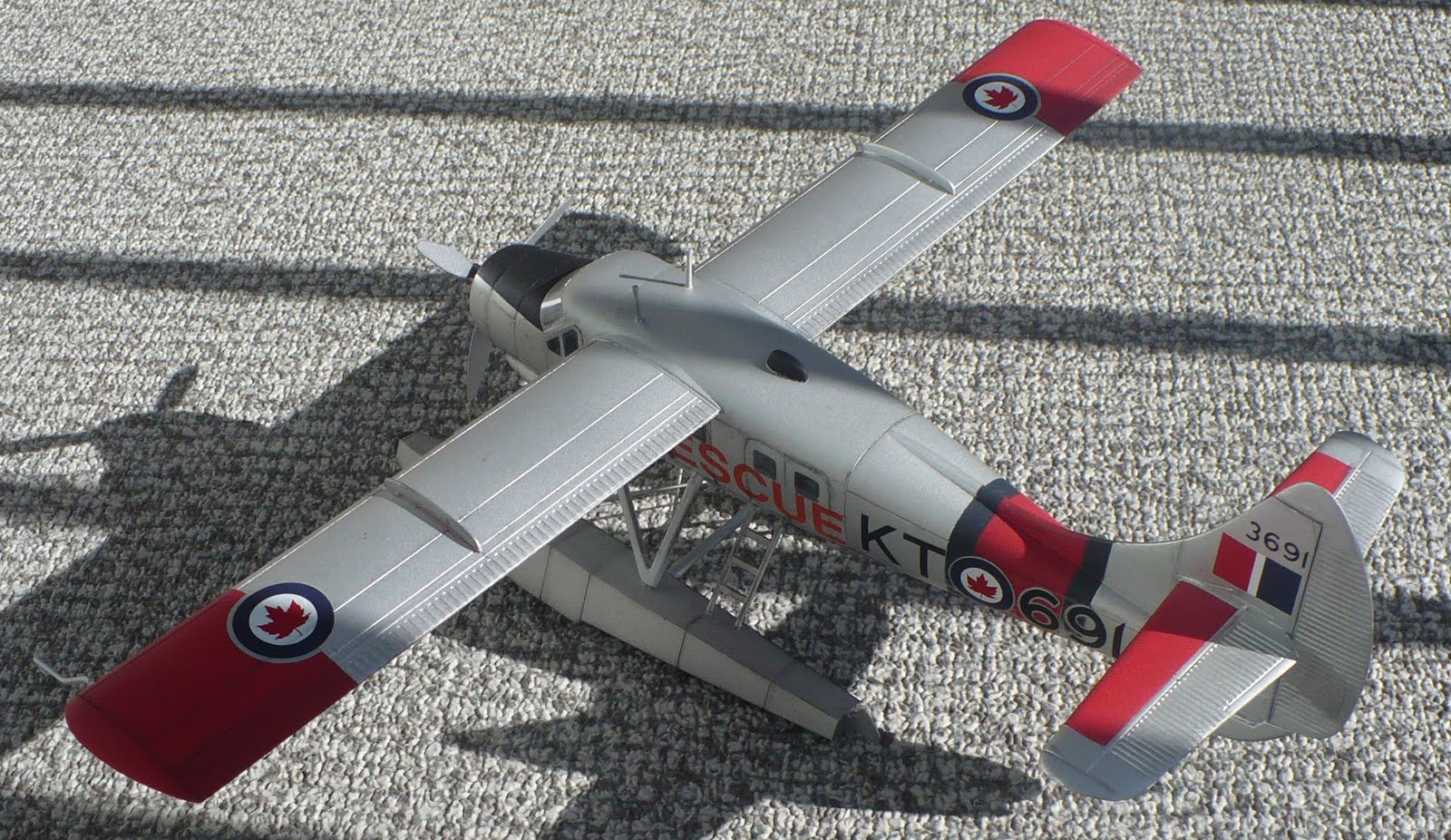 The Great Canadian Model Builders Web Page!: O Canada