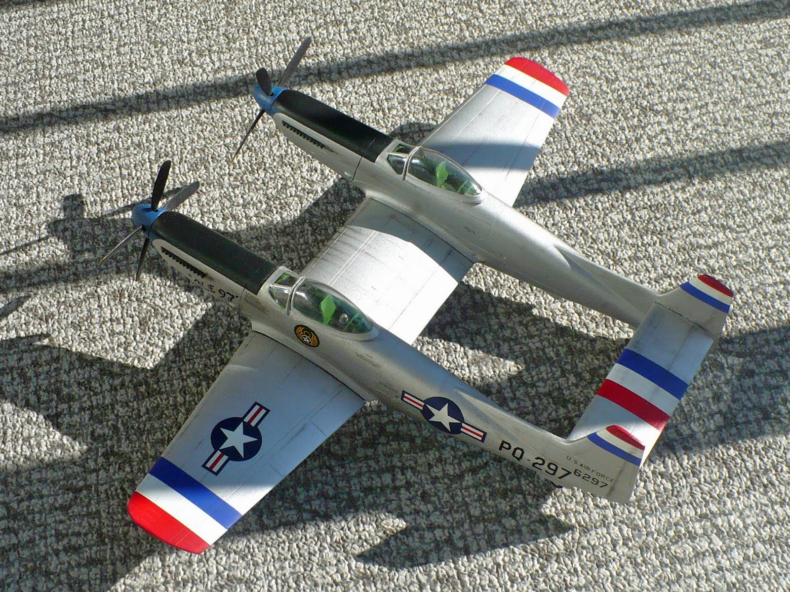 The Great Canadian Model Builders Web Page!: Twin Mustang