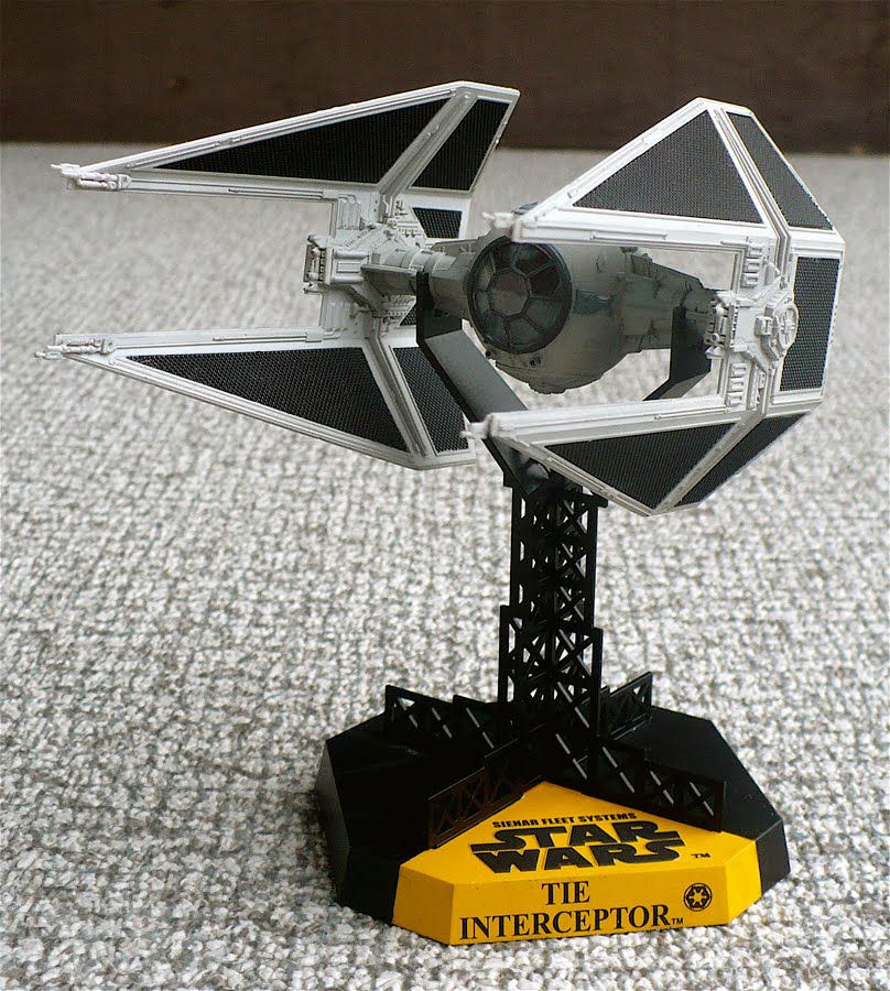 The Great Canadian Model Builders Web Page!: TIE Interceptor