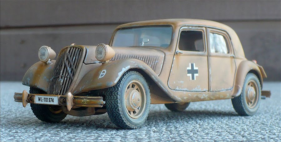 The Great Canadian Model Builders Web Page!: Citroen 11CV