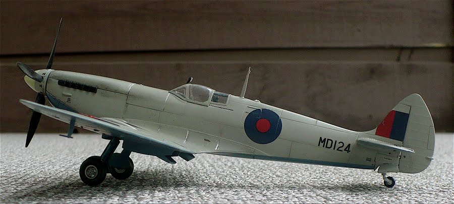 The Great Canadian Model Builders Web Page!: Spitfire MK VII