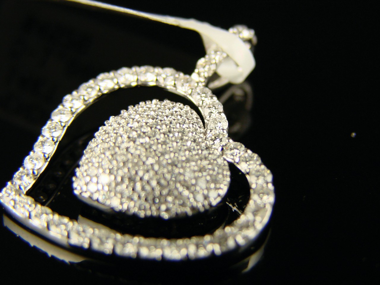 new_york_jewels: 14K WHITE GOLD DIAMOND PUFFED HEART PENDANT 2.20 CT