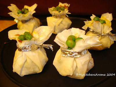 The Sizzling Pan: "Appetizers" -Phyllo 'Potlis' with Spiced Green Peas
