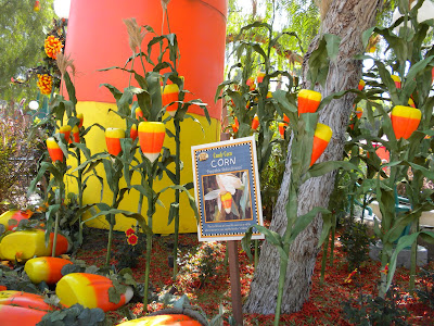 My little cottage in the making: CANDY CORN ACRES