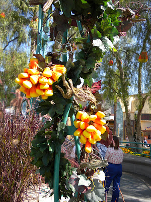 My little cottage in the making: CANDY CORN ACRES