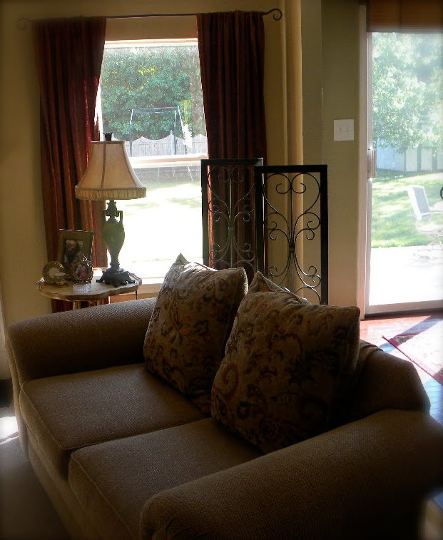 My Domestic Bliss: Come Into My Wreck Room!