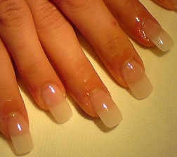 UMJETNI NOKTI: Ljepljenje tipsi