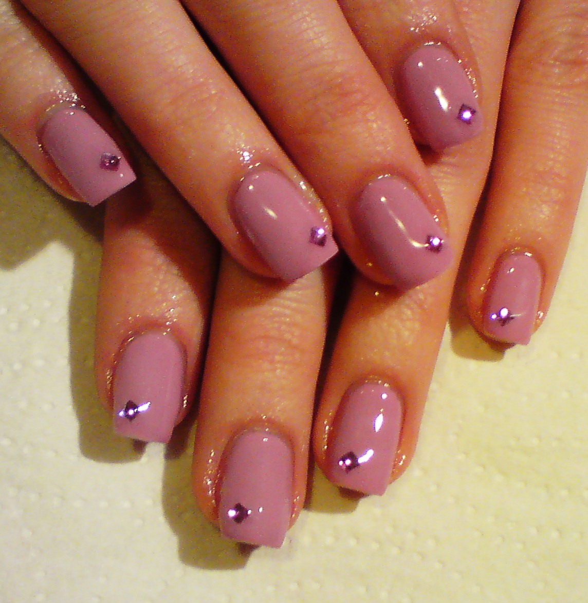 UMJETNI NOKTI: Upute za ugradnju uv gelom