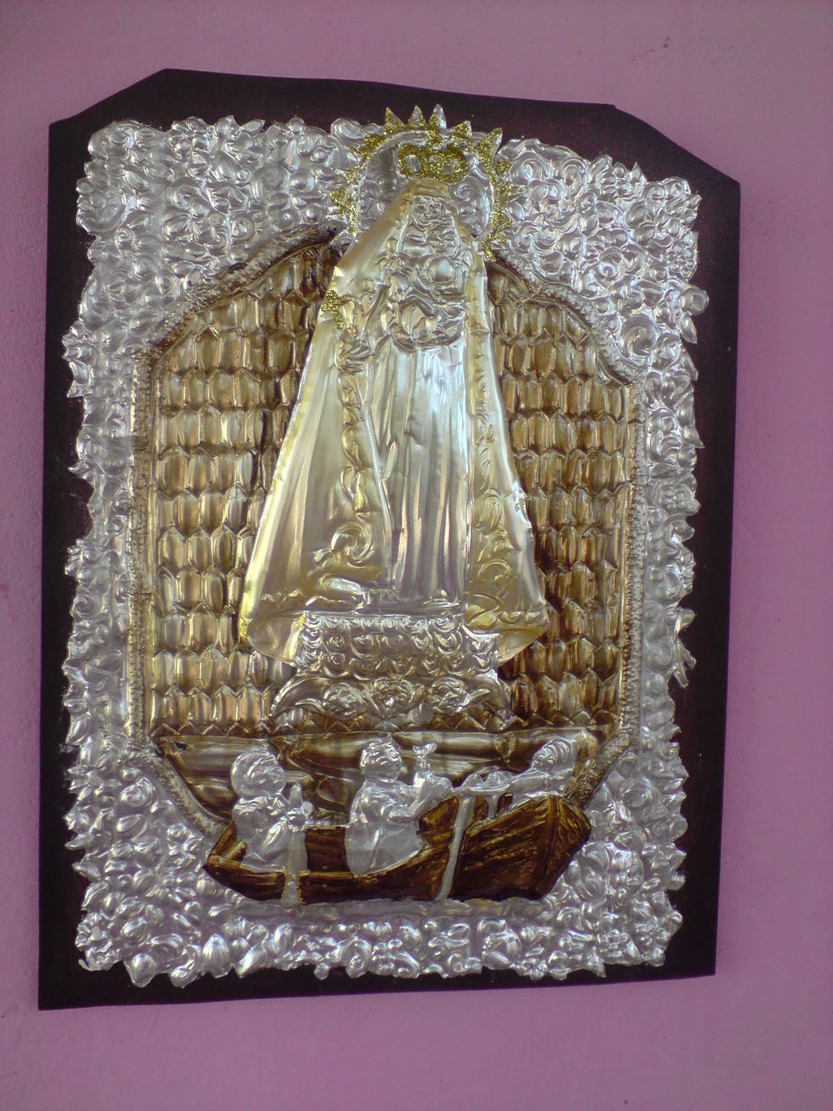 Creativa100%: La Caridad del Cobre! repujado sobre metal.