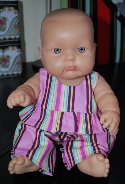 The Blueberry Moon: More Outfits for "Nakey Baby" Part 1