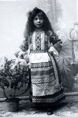 Royal Portraits: Princess Elisabeth of Hesse and by Rhine