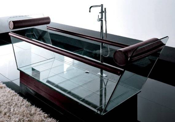 "Make your right connection today.......": Unusual and Cool bathtubs