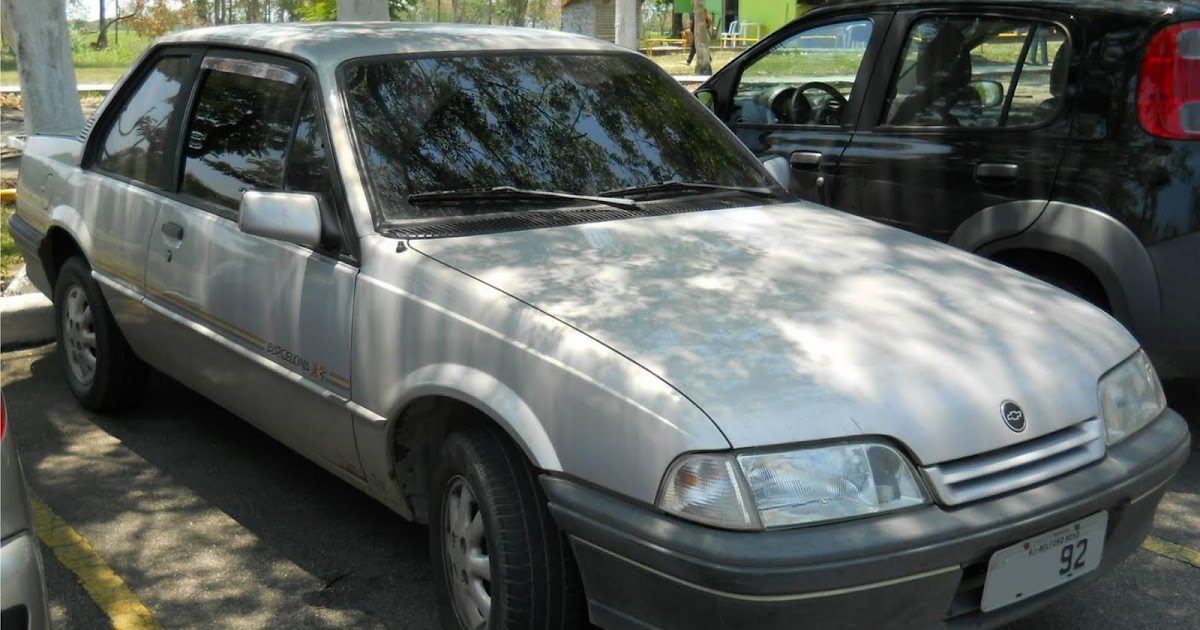 Registros Automotivos do Cotidiano: Chevrolet Monza Barcelona 1992