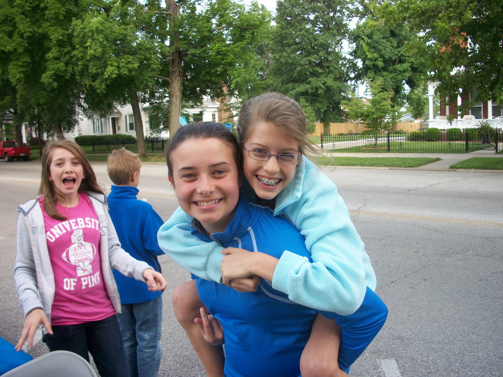 Presby Youth Blog: Grace, Tess and Caroline Heart Piggy Back Rides