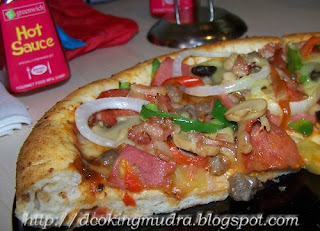 DCookingMudra: Greenwich Pizza Overload & Beef Cannelloni