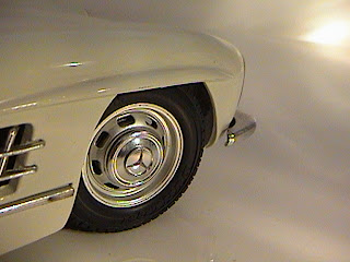 Auto GALERIA 1:18 Eddie: Mercedes Benz 330 SL Roadster (1957)