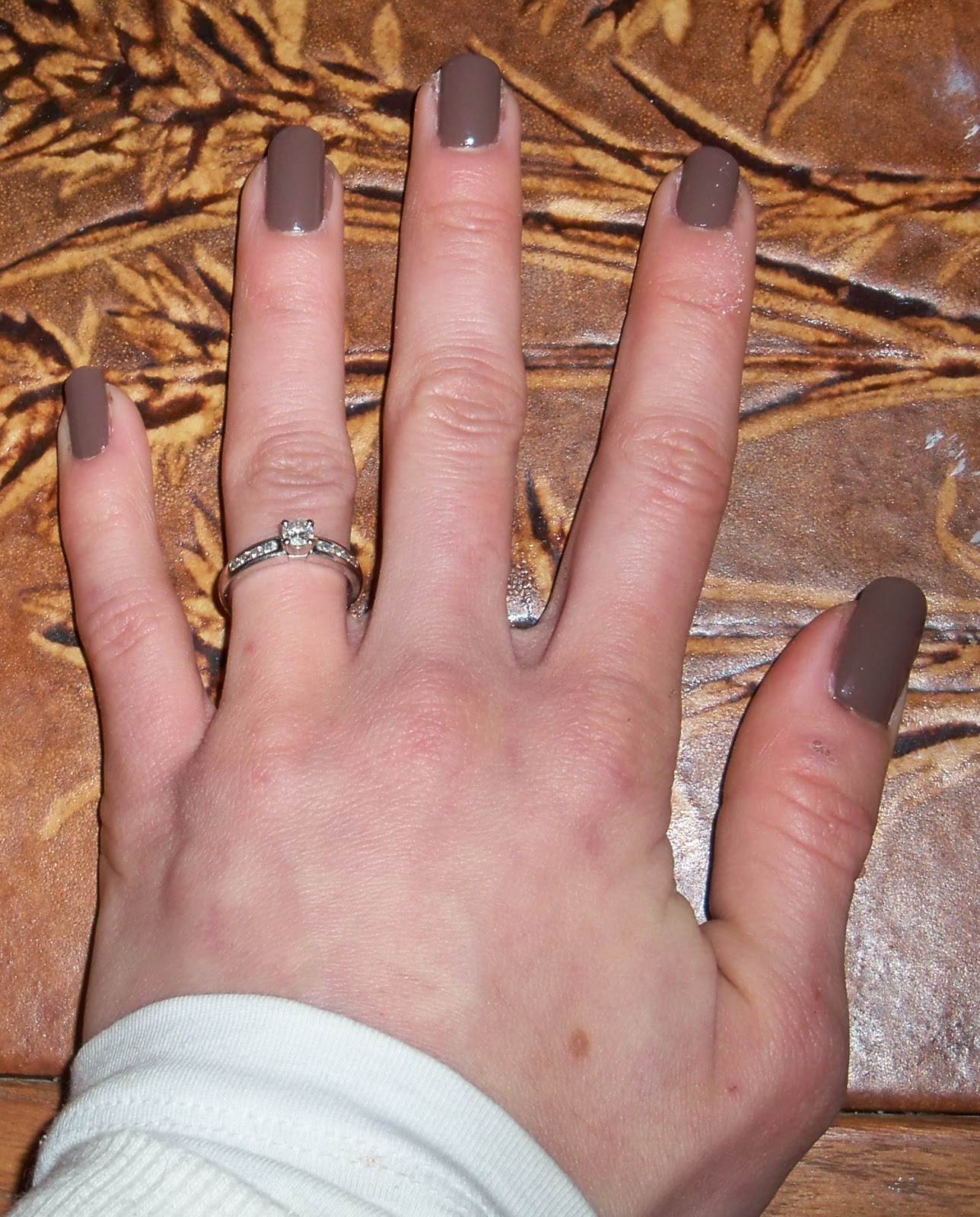 See the world through my eyes: Boring Brown NOTD...