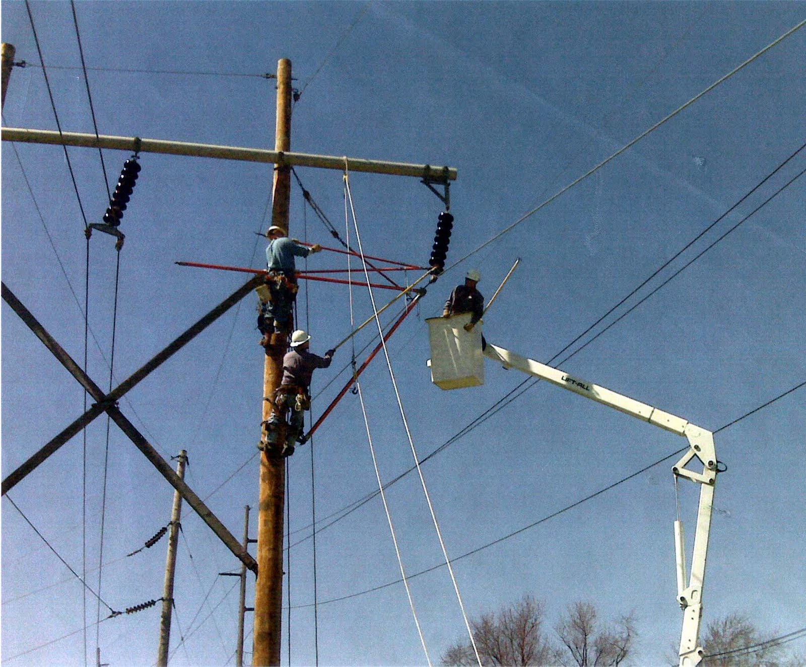 FINAL TWELVE MONTHS AS AN APPRENTICE LINEMAN: some pics from ...