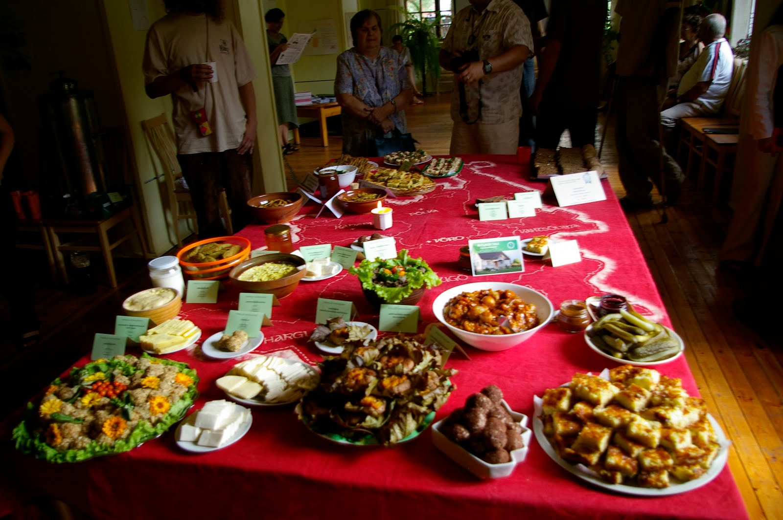 Urvaste Vallarahva Leht: Urvaste toidud Uma Lehe peol