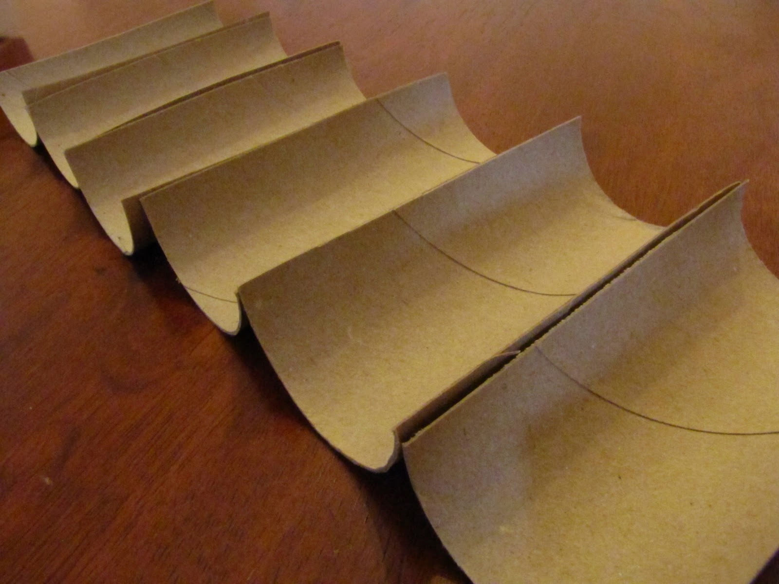 This Mama Loves...: MOMMade: 'Marble' Run [Homemade Children Craft]