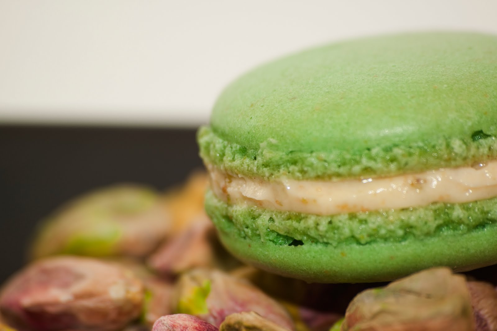Armelle's Kitchen: French Macarons