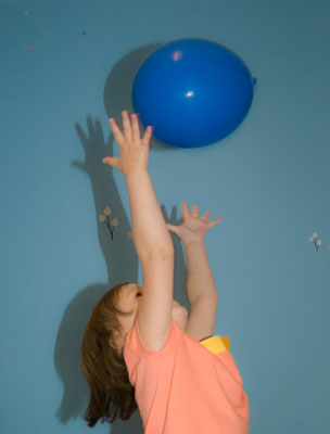 sestrenki: Catching a ball