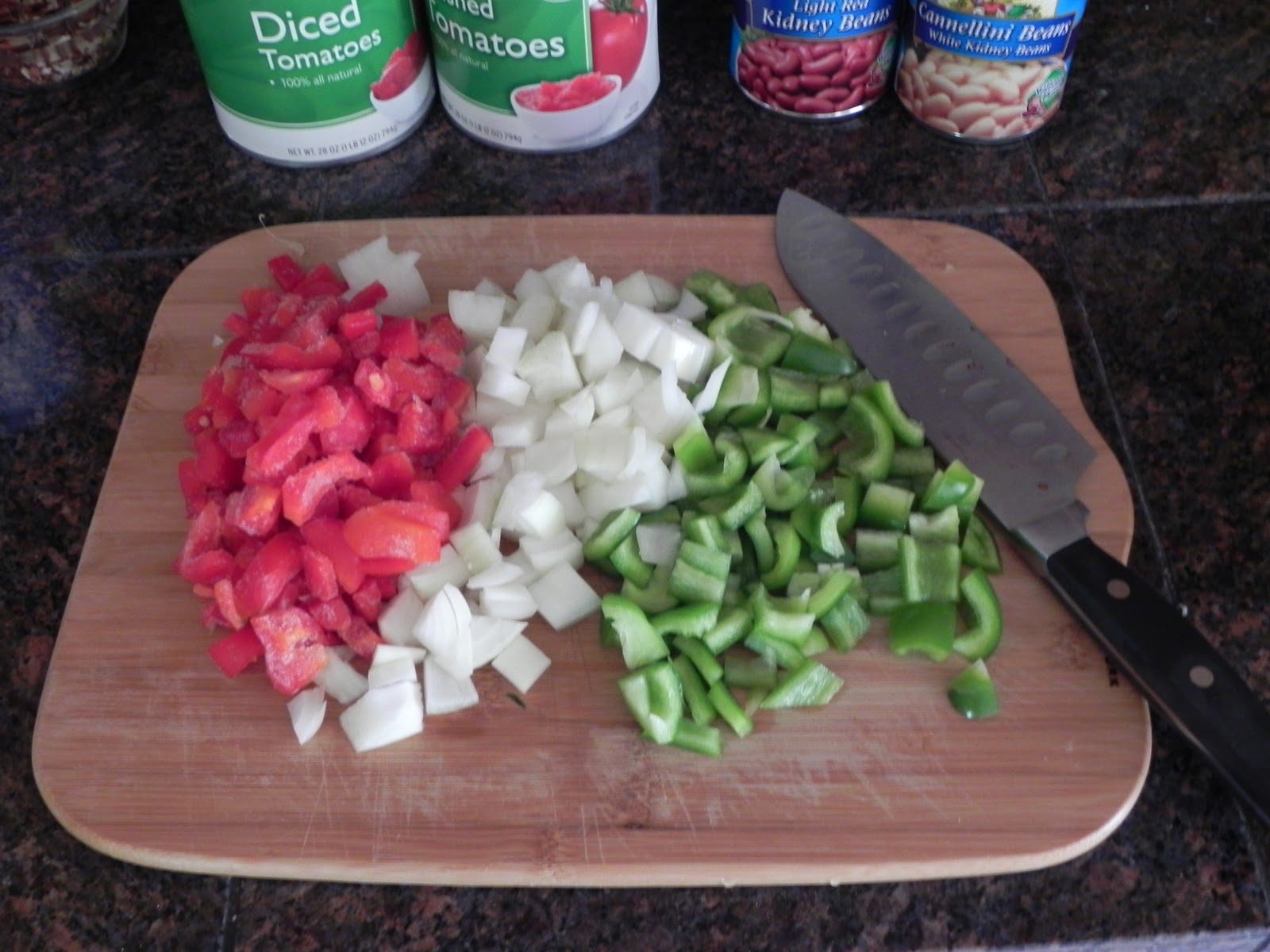 Farrah's Food Adventures: When it's chilly outside make some chili....