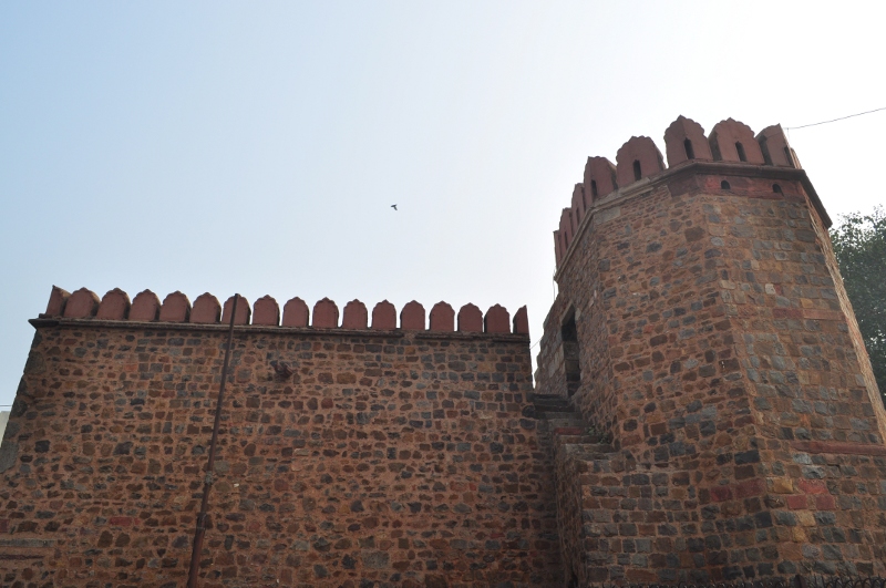 Footloose in Dilli: Marking the Territory: Dilli Gate