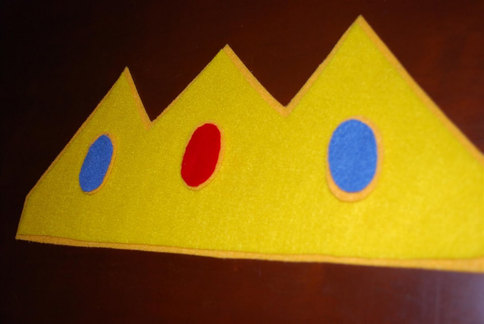 craftyc0rn3r: Super Mario Birthday Party - Princess Peach Felt Crowns