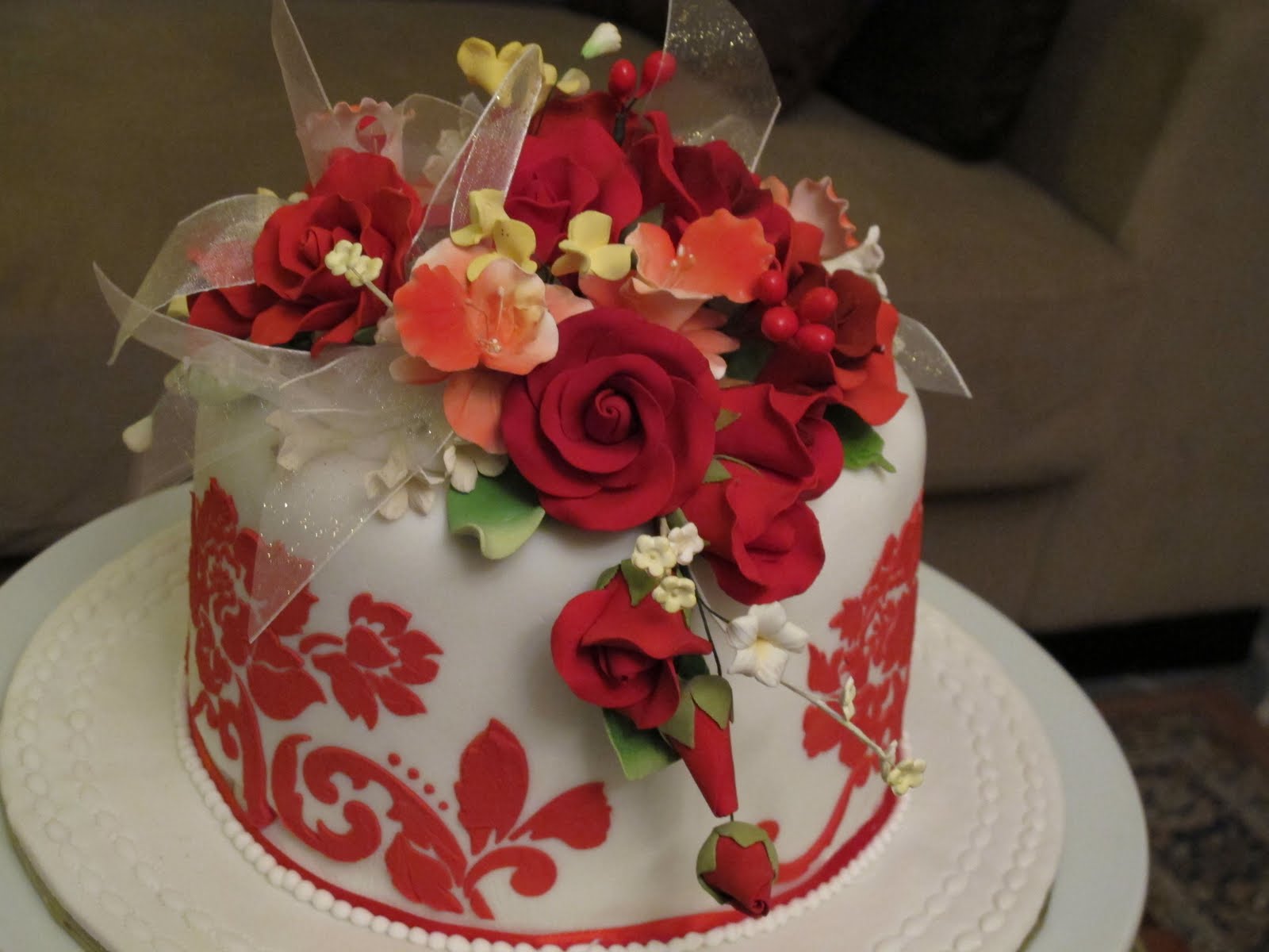 Pink Oven Cakes and Cookies: Red hantaran cake