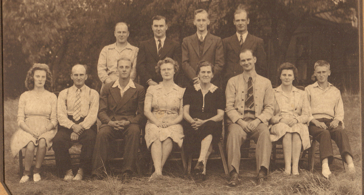 Suttons of Angola, Indiana: Delevan R. Sutton and Cora Swift's family