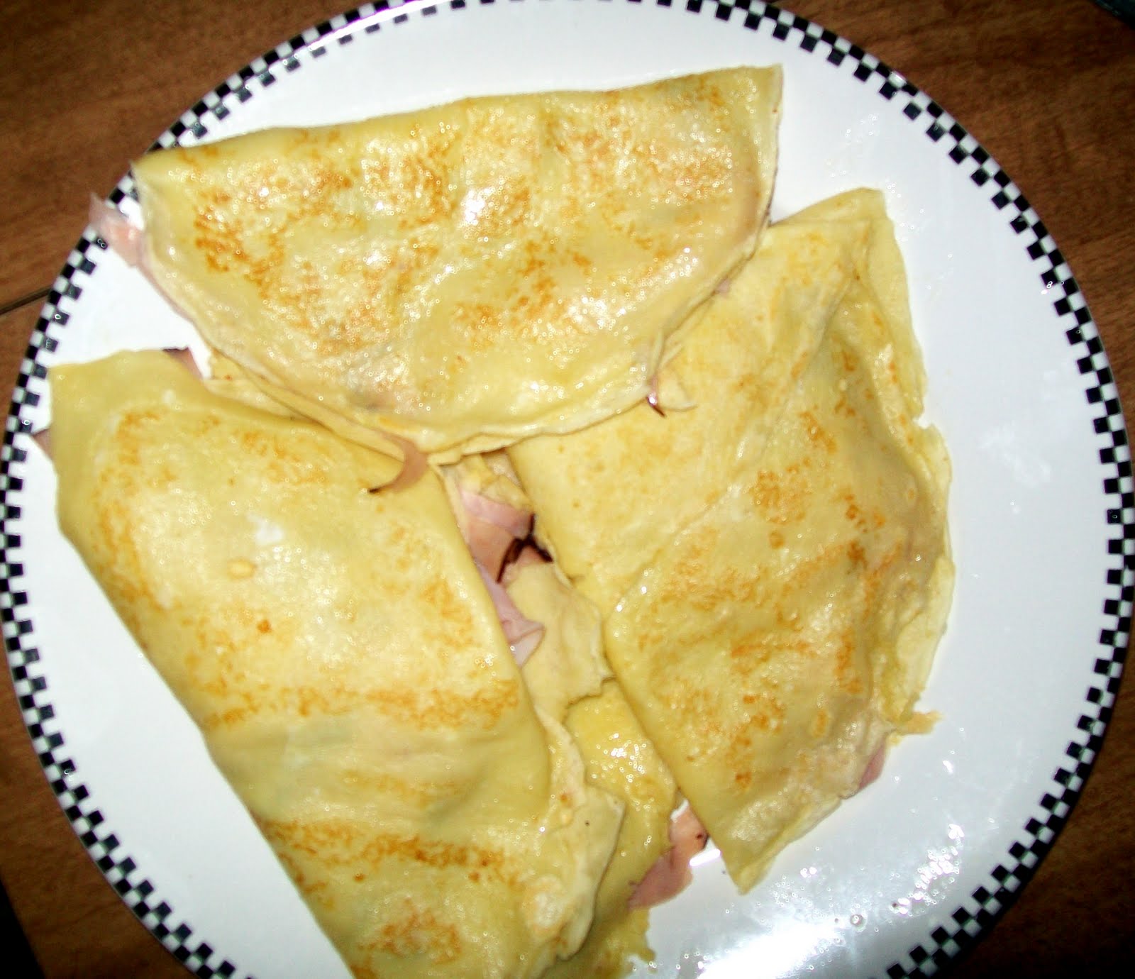 Adventures in Crockpot Cooking: Weekend Edition: Ham & Swiss Crepes